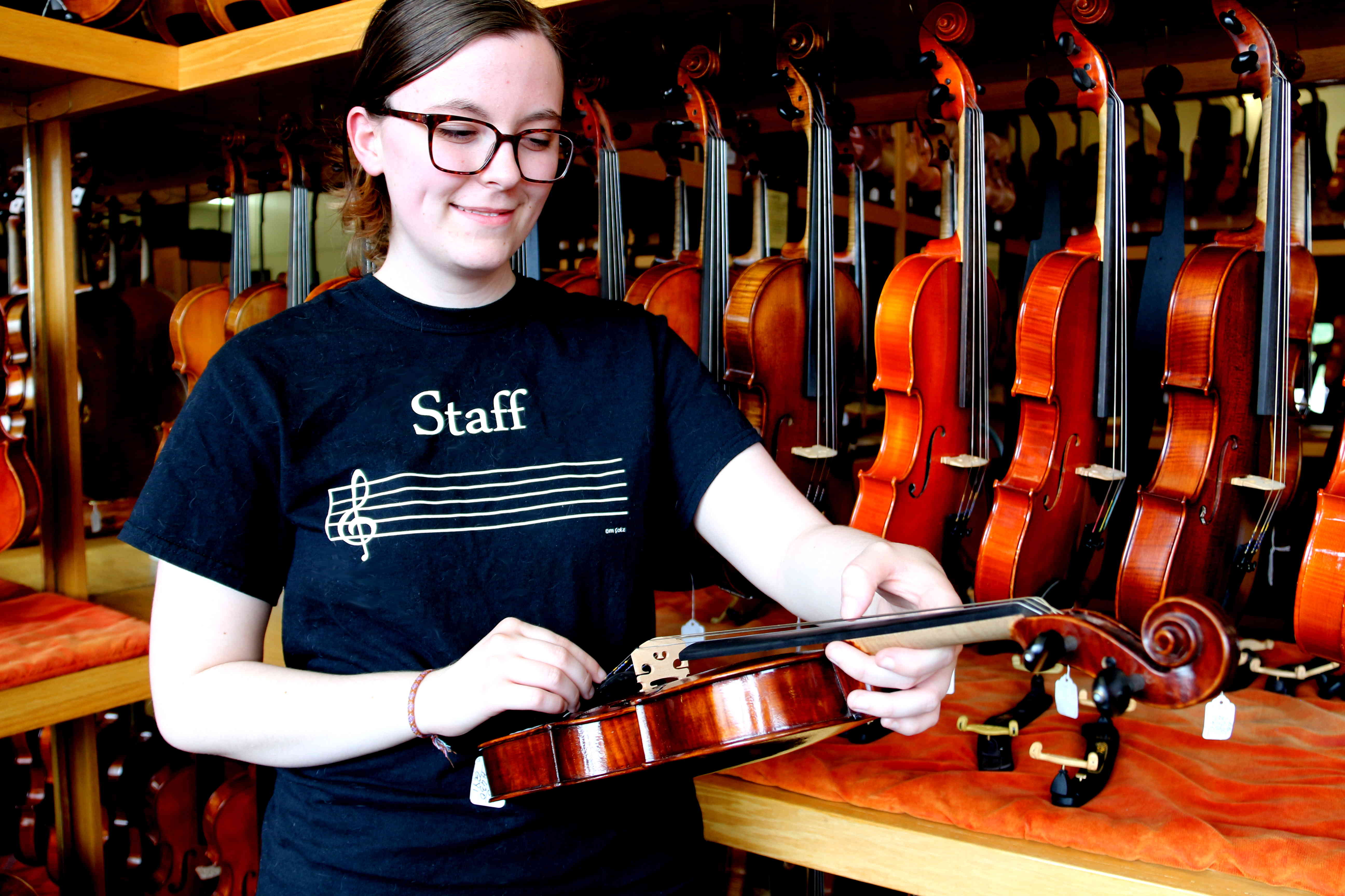 Violin Tuner How To Tune Your Violin Easy Tuning Tutorial Strings On